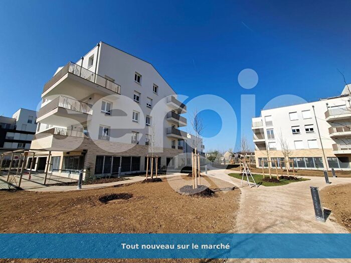 Grigny, Grigny, Gare : Appartement 5 pièces à louer