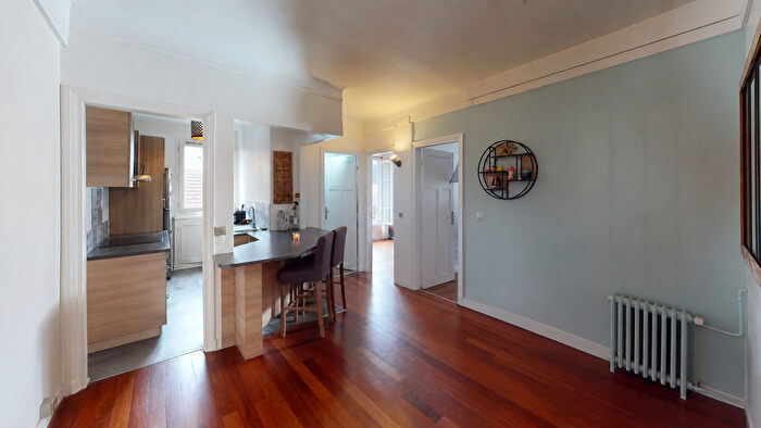 Asnières-sur-Seine, Centre-ville : Appartement 3 pièces à vendre