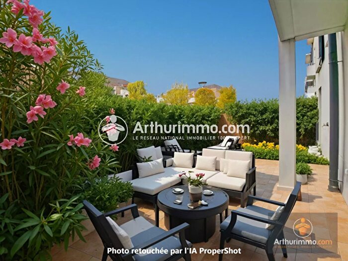 Appartement à vendre - Saint-Pierre-du-Perray - 3 pièces - 2 chambres