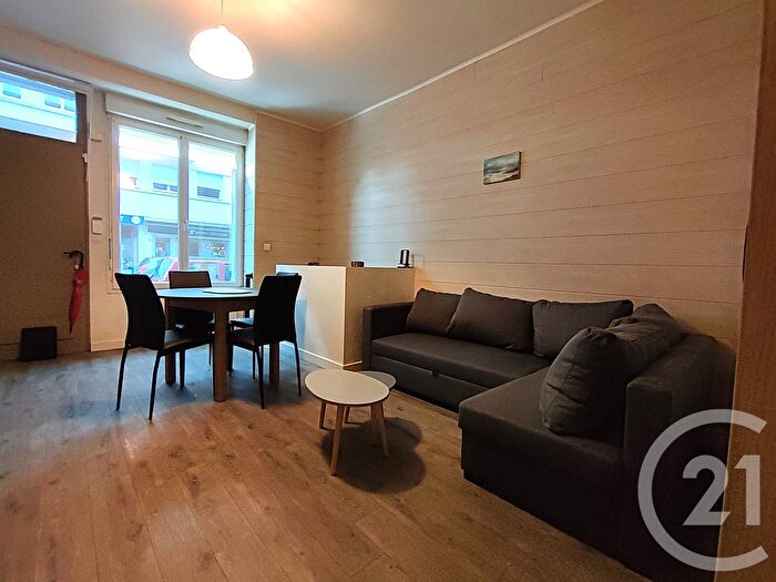 Appartement à louer - Vannes, Gare - 3 pièces - 2 chambres