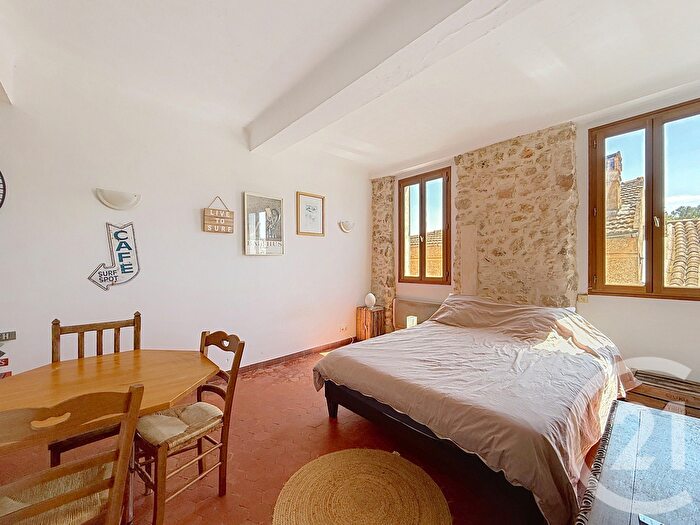 Valbonne, Village : Appartement 1 pièce à louer