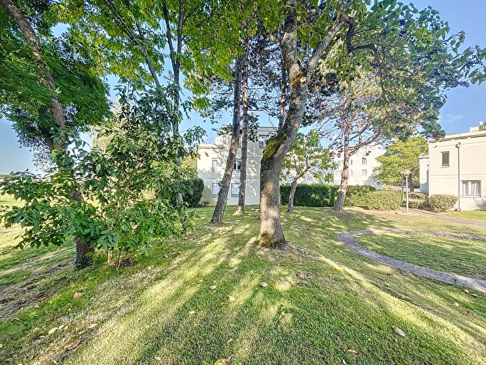 Appartement à vendre - Trappes, La Plaine de Neauphle - 4 pièces - 3 chambres