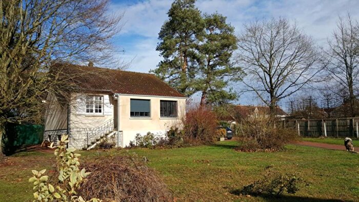 Maison 3 pièces à Arbonne-la-Forêt, à louer