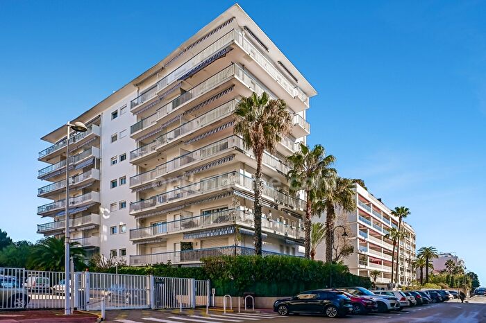 Appartement à vendre - Cannes, Pointe Croisette - 3 pièces - 2 chambres