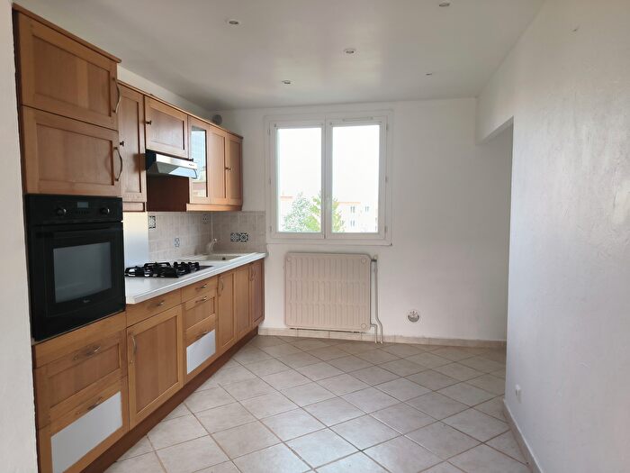 Appartement 3 pièces à louer - Bourgoin-Jallieu, L'Oiselet, La Maladière, La Grive