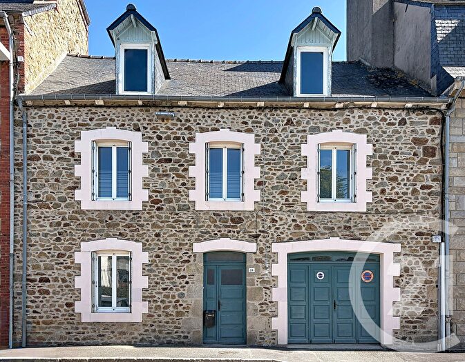 Lamballe, Centre-ville : Maison 5 pièces à vendre