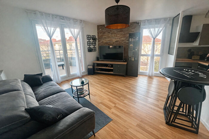 Appartement à vendre - Villepreux - 2 pièces - 1 chambre