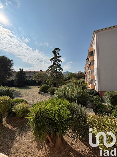 Appartement à vendre - Vallauris, Centre-ville - 3 pièces - 2 chambres