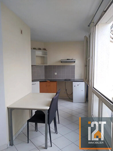 Appartement à louer - Nîmes, Tour Magne - 1 pièce