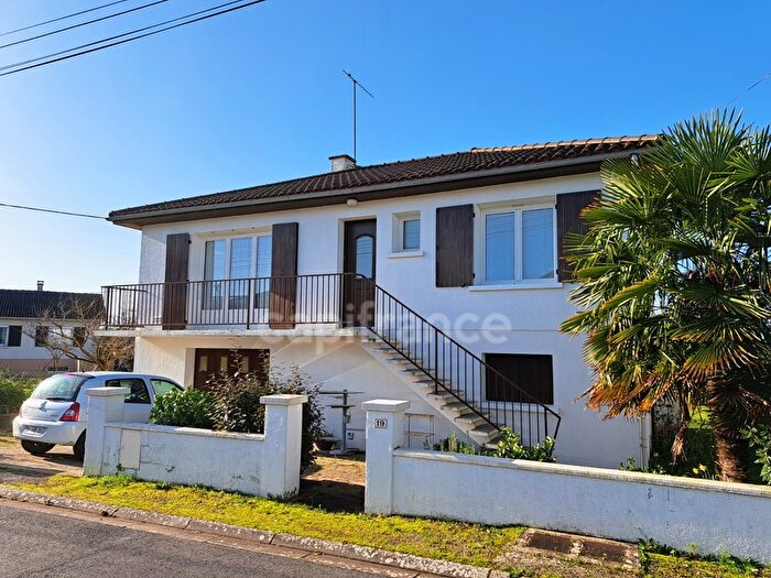 Maison à vendre - Roches-Prémarie-Andillé - 4 pièces - 2 chambres