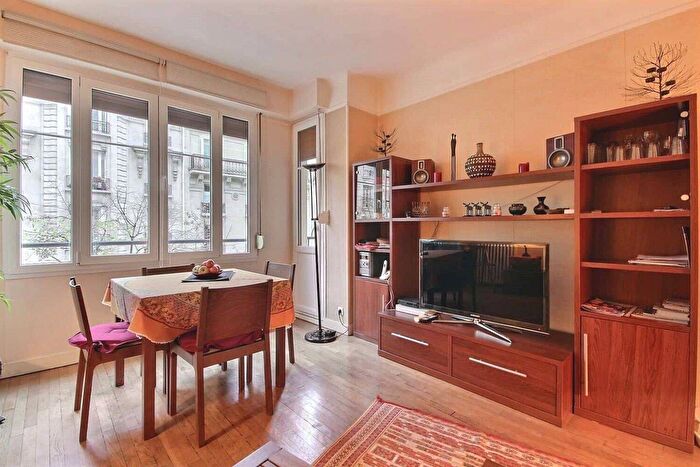 Appartement à louer - Jardin de Reuilly, Paris ème arrondissement - 1 pièce