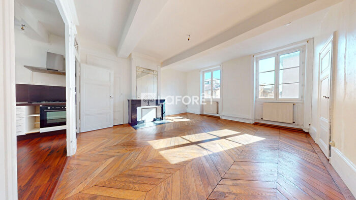 Appartement 5 pièces à Villefranche-sur-Saône, Centre-ville, à vendre