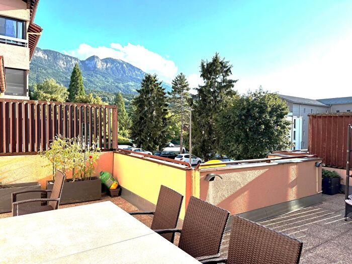 Appartement à vendre - Saint-Pierre-en-Faucigny - 4 pièces - 3 chambres