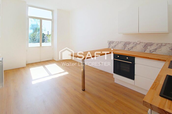 Saint-Louis-de-Montferrand : Appartement 3 pièces à vendre