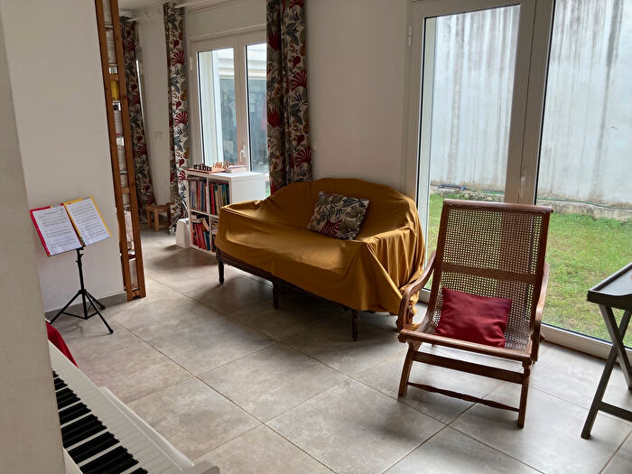 Appartement 6 pièces à Saint-Denis, La Source, à vendre