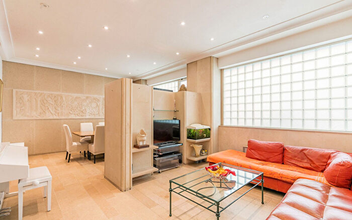 Appartement 4 pièces à Paris 11ème, Nation, Alexandre Dumas, à vendre