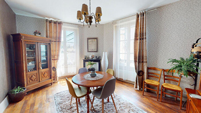 Appartement à vendre - Nemours, Centre-ville - 7 pièces - 5 chambres