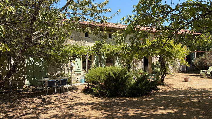 Maison 7 pièces à vendre à Saint-Fraigne