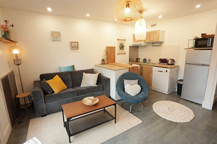 Leclerc, Joinville-le-Pont : Appartement 1 pièce à louer