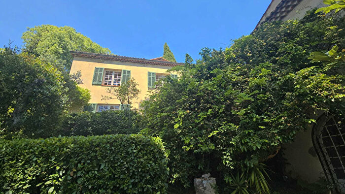 Grasse - Maison 8 pièces à vendre