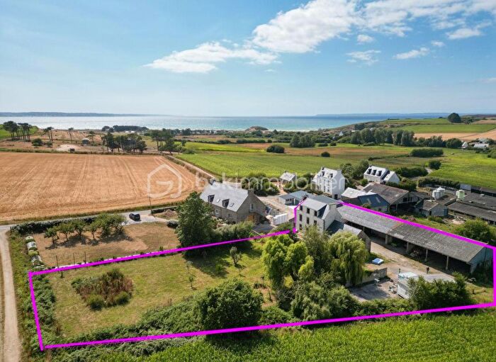 Plonévez-Porzay : Maison 5 pièces à vendre