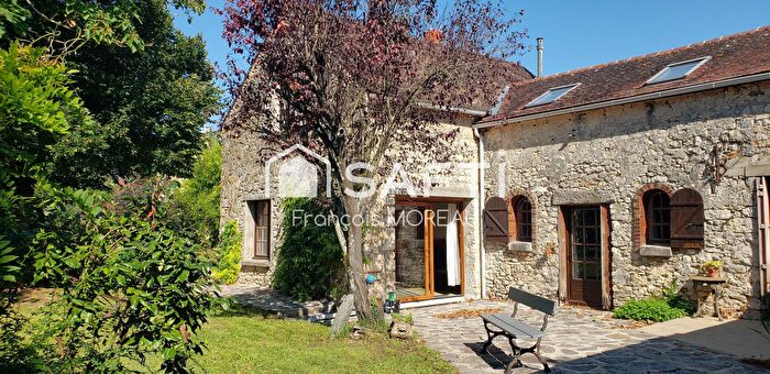 Maison 6 pièces à vendre à Chaintreaux