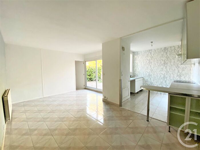 Appartement à louer - Saulx-les-Chartreux - 3 pièces - 2 chambres