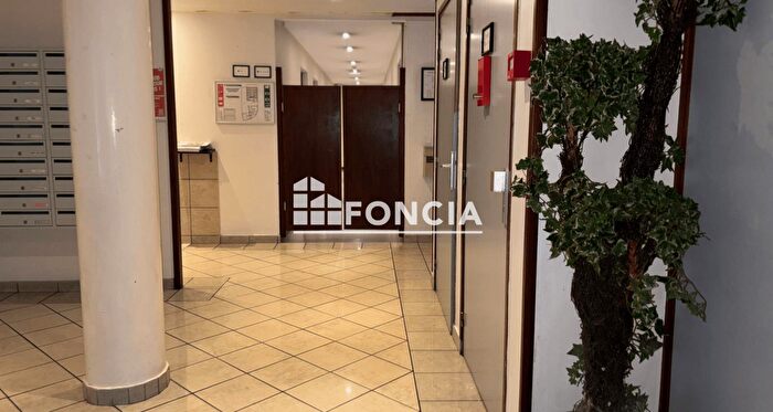 Appartement à vendre - Saint-Étienne, Tardy, Colline des Pères, Bizillon - 1 pièce