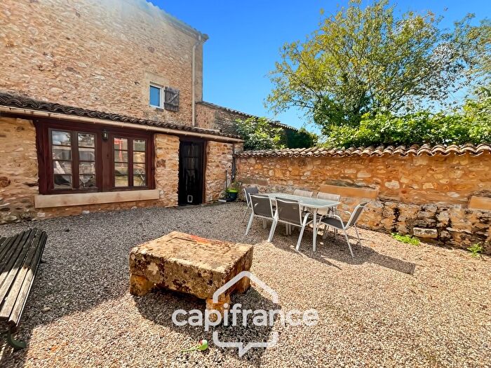 Maison à vendre - Lolme - 5 pièces - 3 chambres