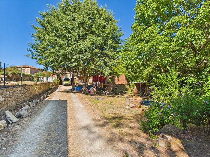 Maison 9 pièces à Saint-Aubin-de-Blaye, à vendre