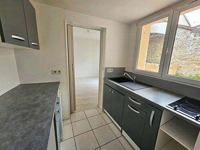 Centre Bourg, Épône : Appartement 1 pièce à louer