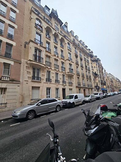 Appartement à louer - Amiraux-Simplon-Poissonniers, Paris ème arrondissement - 2 pièces - 1 chambre