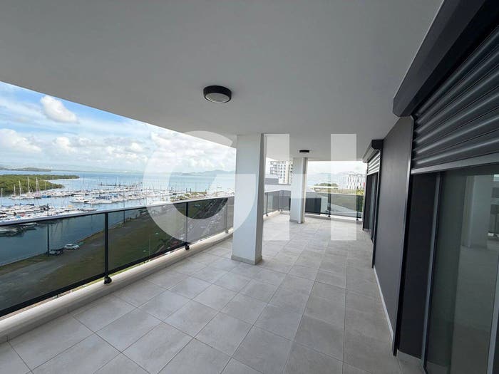 Appartement 4 pièces à louer à Fort-de-France
