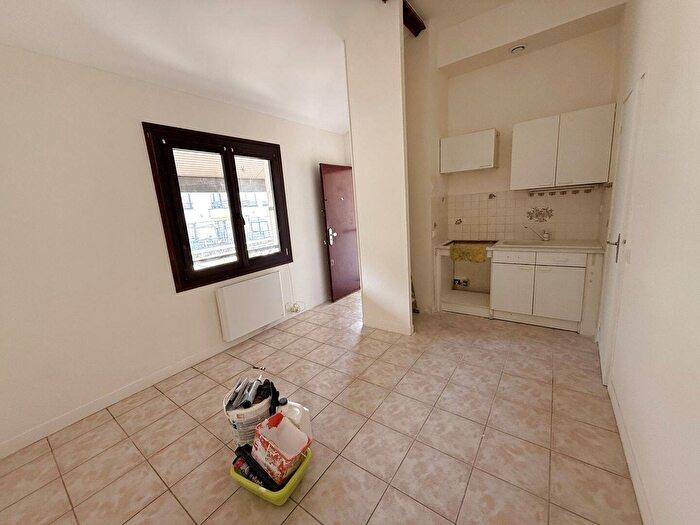 Appartement 1 pièce à Le Bourg-La Garenne, Marly-la-Ville, à louer