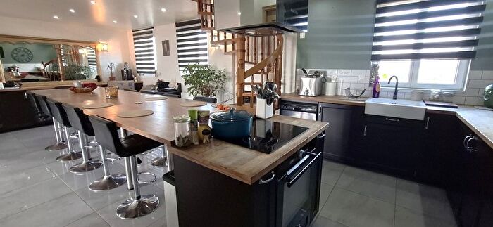 Maison à vendre - Homblières - 5 pièces - 3 chambres