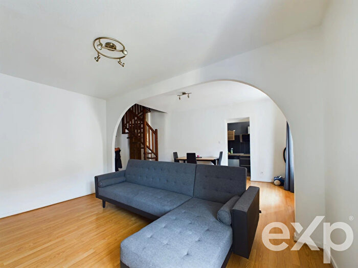 Appartement à vendre - La Tour-du-Pin - 4 pièces - 3 chambres