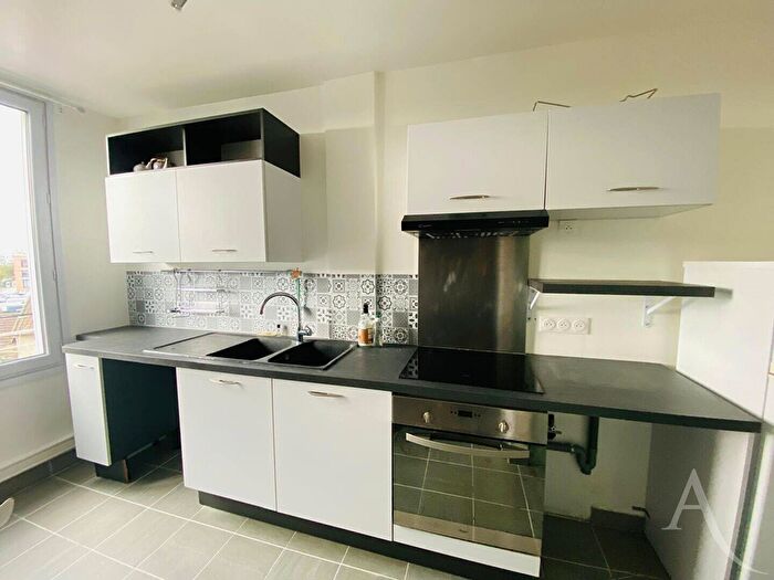 Appartement à louer - Gare, Mantes-la-Jolie - 3 pièces - 2 chambres