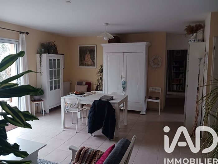 Maison à vendre - Gençay - 5 pièces - 3 chambres