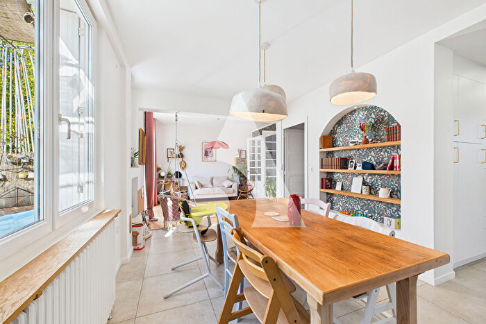 Maison à vendre - La Roche-sur-Yon, Vallée Verte, Liberté - 7 pièces - 5 chambres