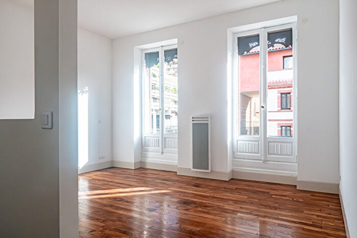 Maisons à vendre et appartements à louer - 1