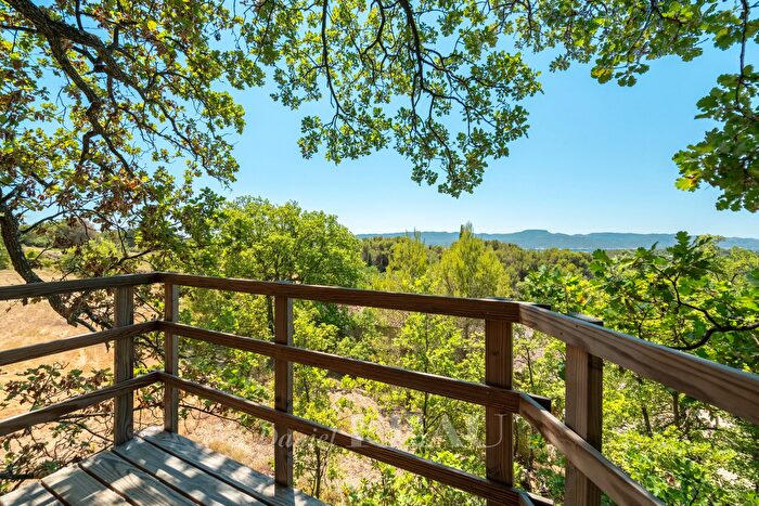 Maison à vendre - Lauris - 9 pièces - 7 chambres