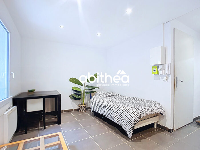 Appartement à louer - Béziers - 2 pièces - 1 chambre