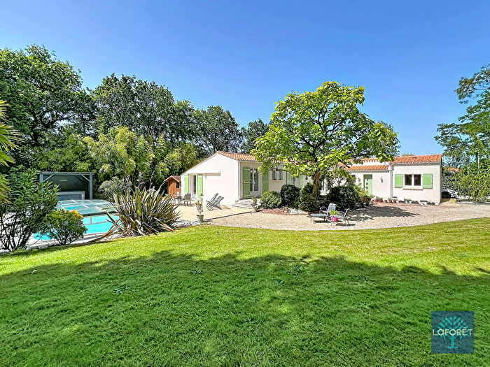 Saint-Maixent-sur-Vie - Maison 7 pièces à vendre