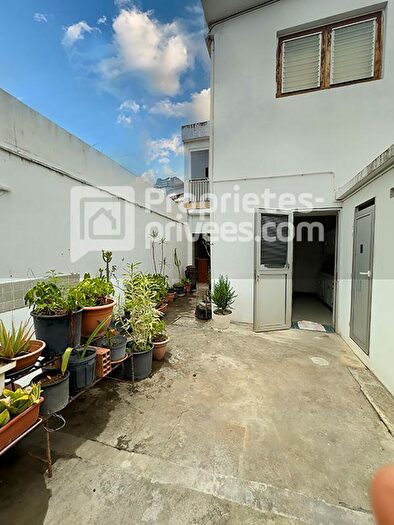 Maison à vendre - Saint-Pierre - 7 pièces - 3 chambres