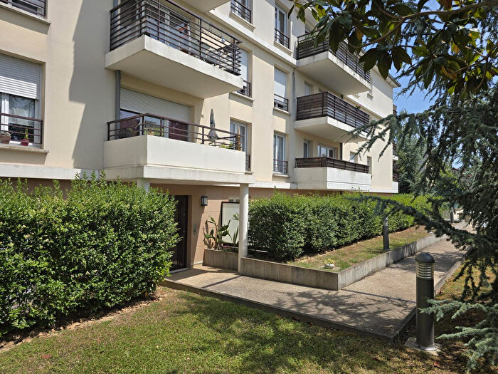 Appartement à vendre - Livry-Gargan, Centre-ville - 3 pièces - 2 chambres