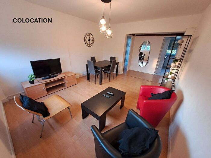 Appartement 5 pièces à louer à Gratte Ciel, Villeurbanne