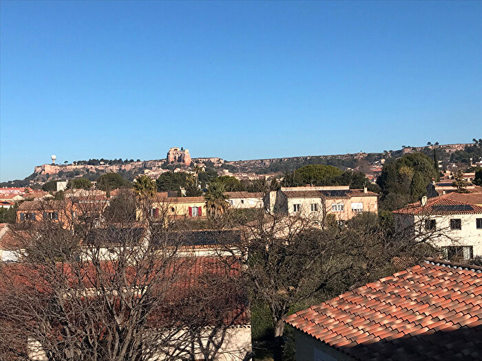 Appartement à vendre - Vitrolles, Centre-ville, Roucas, Les Pins, Le Liourat - 2 pièces - 1 chambre