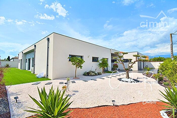 Maison à vendre - Llupia - 7 pièces - 3 chambres