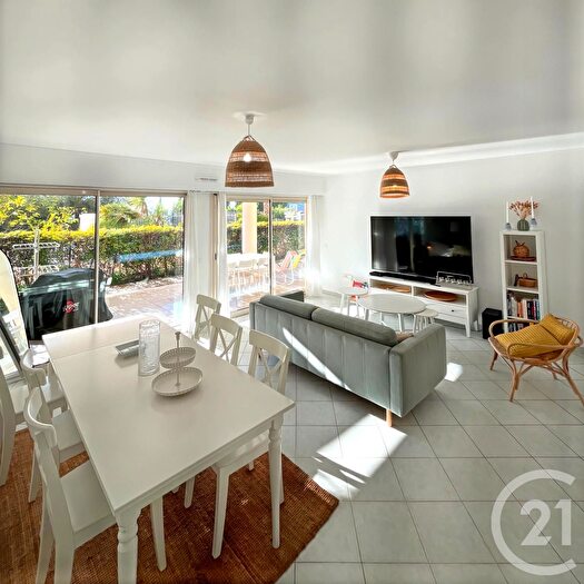 Appartement à vendre - Cap-dAil - 4 pièces - 3 chambres