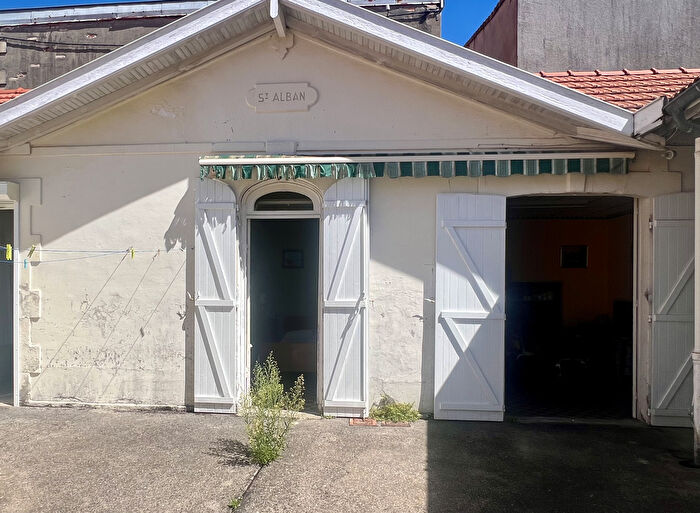 Maison à vendre - Arcachon, Centre-ville, La Chapelle, Gare - 6 pièces - 4 chambres